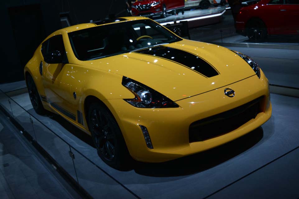 New York 2017: special editions of the Nissan 370Z et GT-R ...