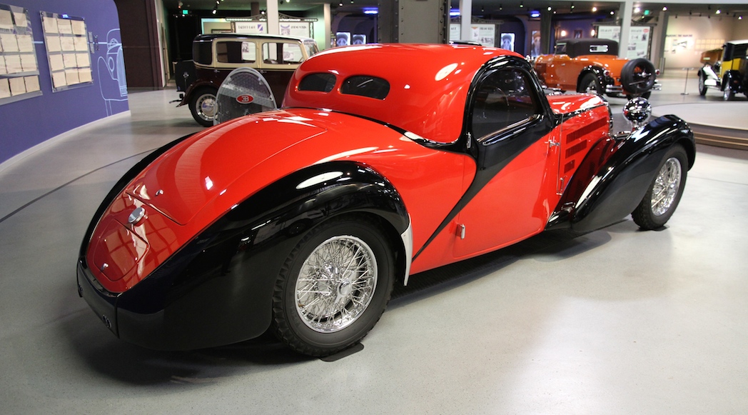 Bugatti Type 57C Atalante 1939-6 - Luxury Car Magazine